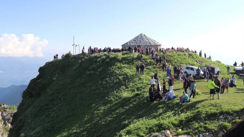 ლეჩხუმში ლეგენდარულ ხვამლის მთაზე ხვამლობის დღესასწაული აღინიშნა