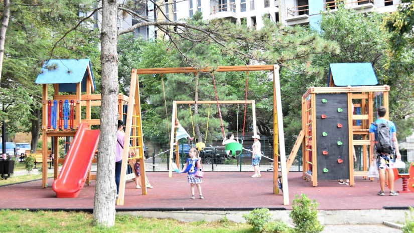 ყიფშიძის N2-4-ის მიმდებარედ რეკრეაციული სივრცე კეთილმოეწყო