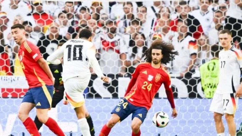 300 000-ზე მეტმა გერმანელმა გულშემატკივარმა გერმანია-ესპანეთის მატჩის ...